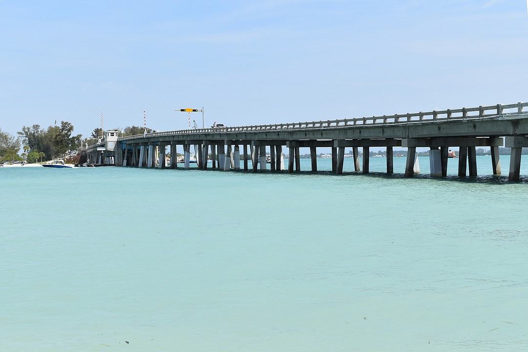 Commissioners recommend mid-level option for Longboat Pass Bridge ...