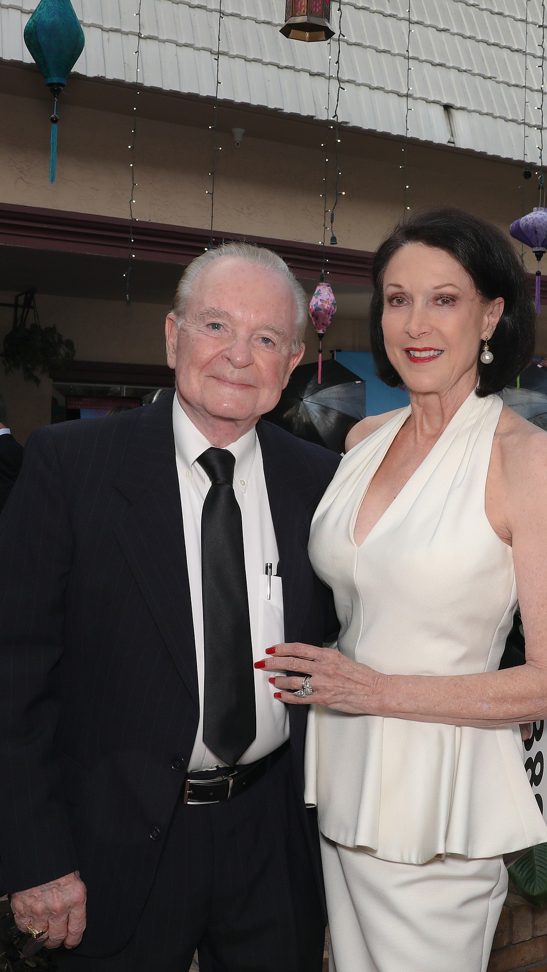 Art in the Dark gala raises funds to bring solutions into sight | Your ...
