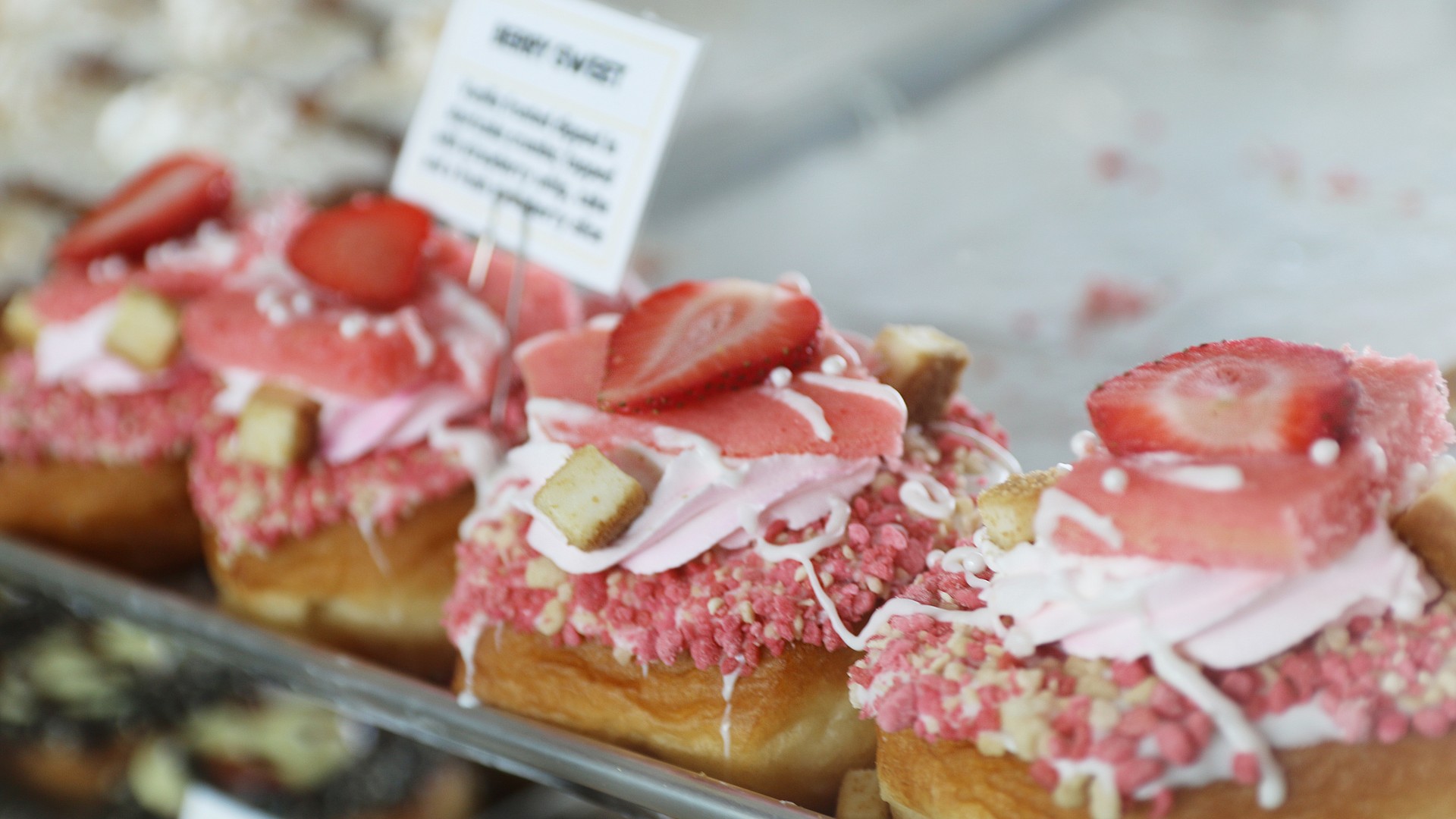 Swillerbees Craft Donuts celebrates grand opening in Ormond Beach ...