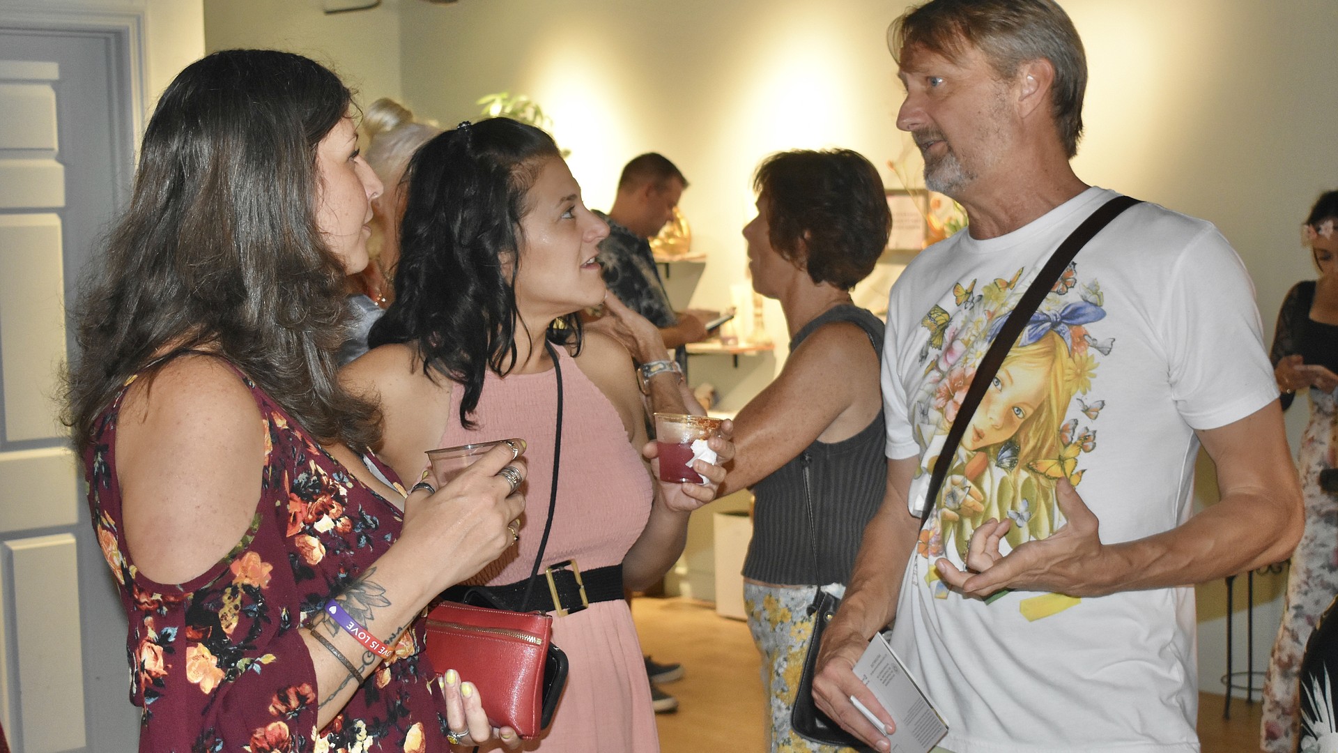 Unwind wellness studio harnesses power of flowers in support of Chalk ...