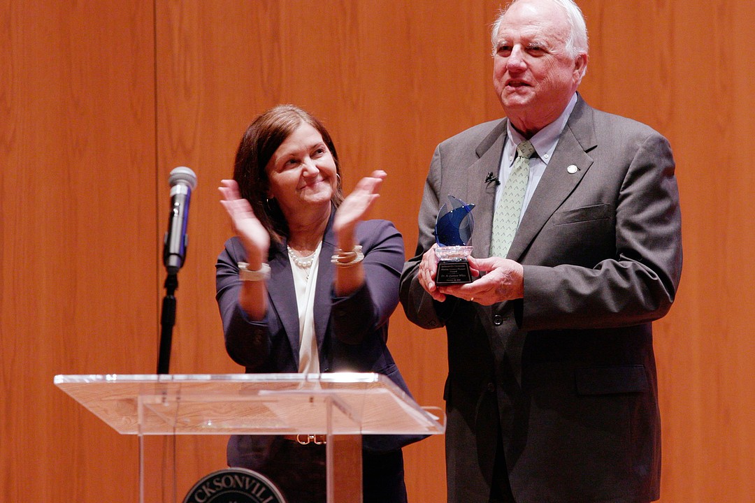 Quinton White receives Jacksonville University Pioneer Award | Jax ...