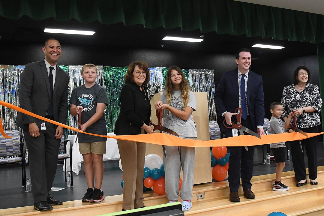 PHOTOS: OCPS dedicates Atwater Bay Elementary | West Orange Times ...