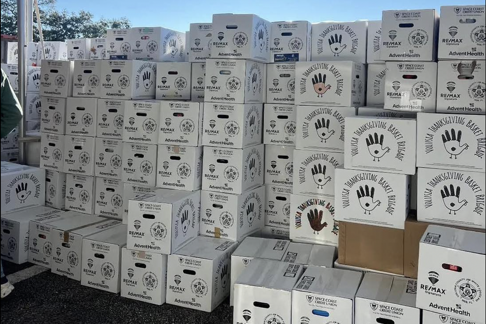 Volusia Basket Brigade delivers over 4,500 Thanksgiving Day meal boxes ...