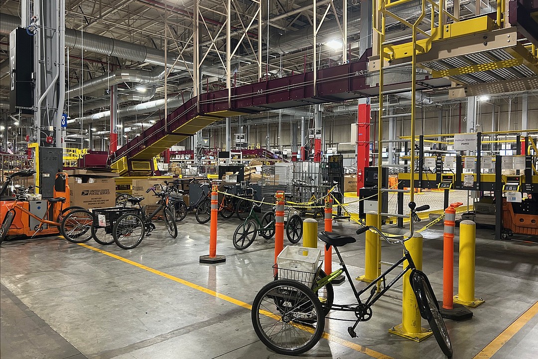 U.S. Postal Service primed for holiday deliveries amid modernization ...