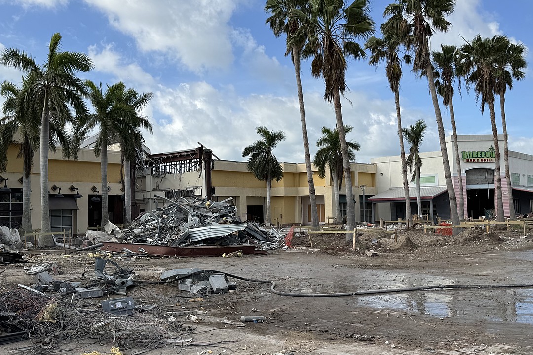 Demolition underway at Sarasota Square Mall | Business Observer
