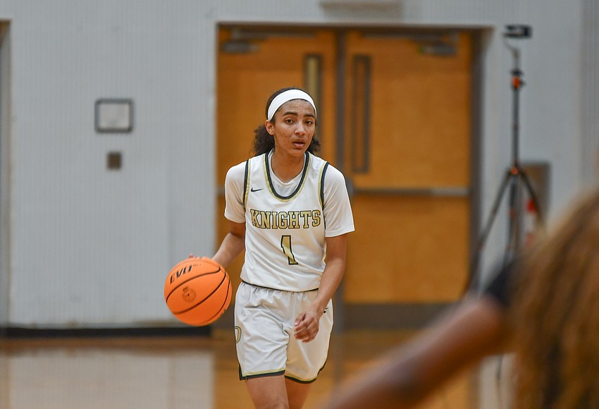 Three area girls basketball teams win regional championships, advance ...