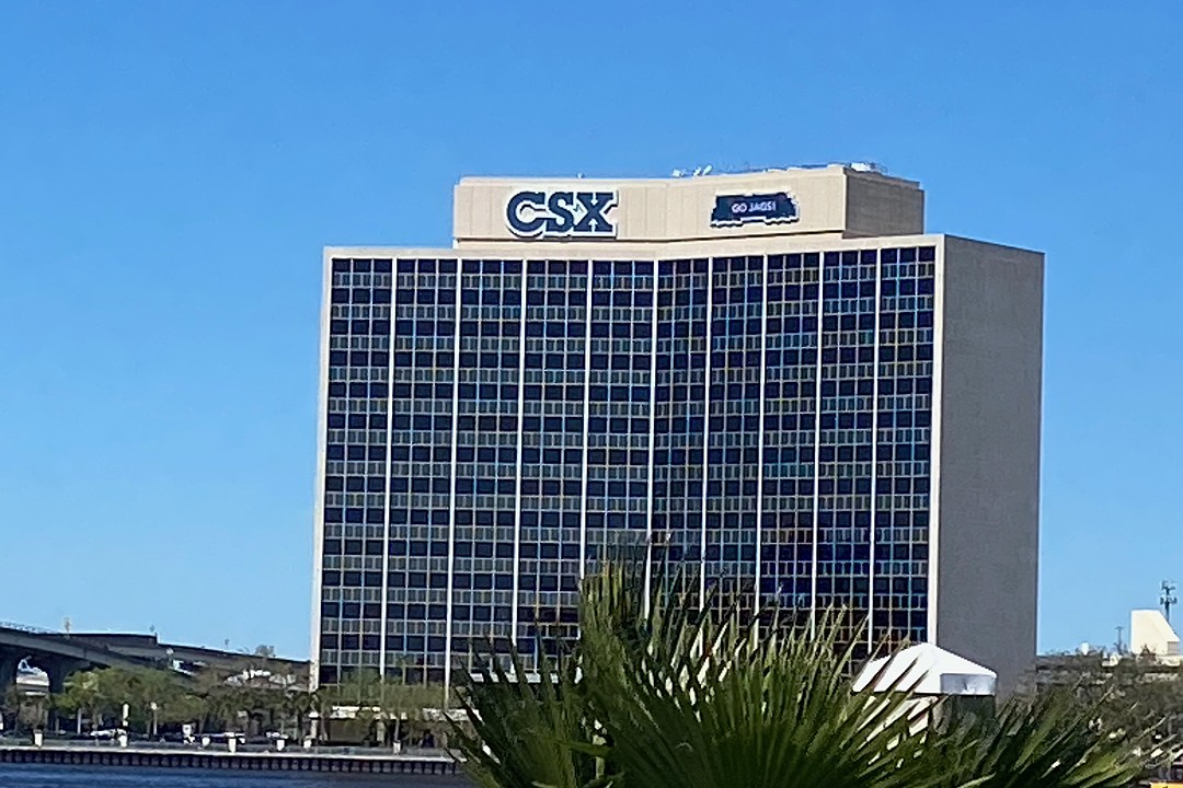 CSX switches on ‘one of a kind’ digital signage on headquarters | Jax ...