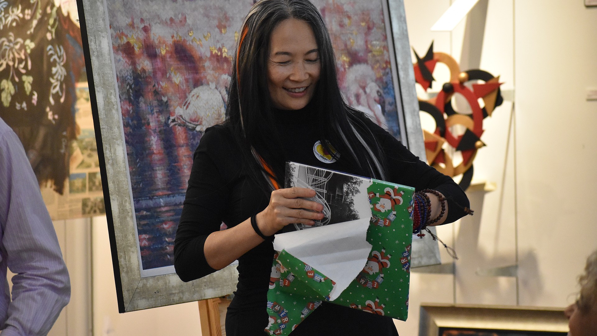 Second Heart Homes' annual art auction brings support and surprises ...