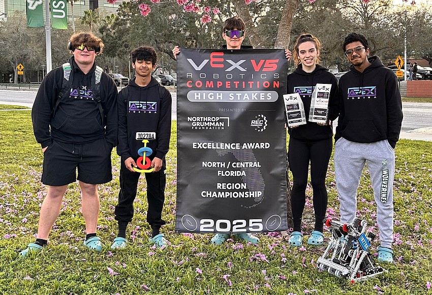 Two Winter Garden teens head to world VEX robotics competition | West ...