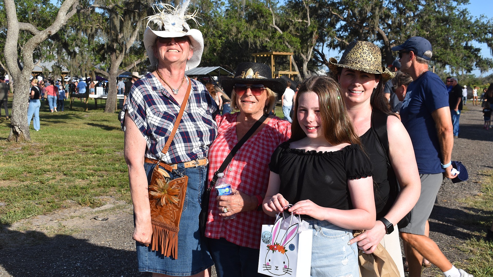 Dakin Bull Bash attracts hundreds to Myakka City | Your Observer