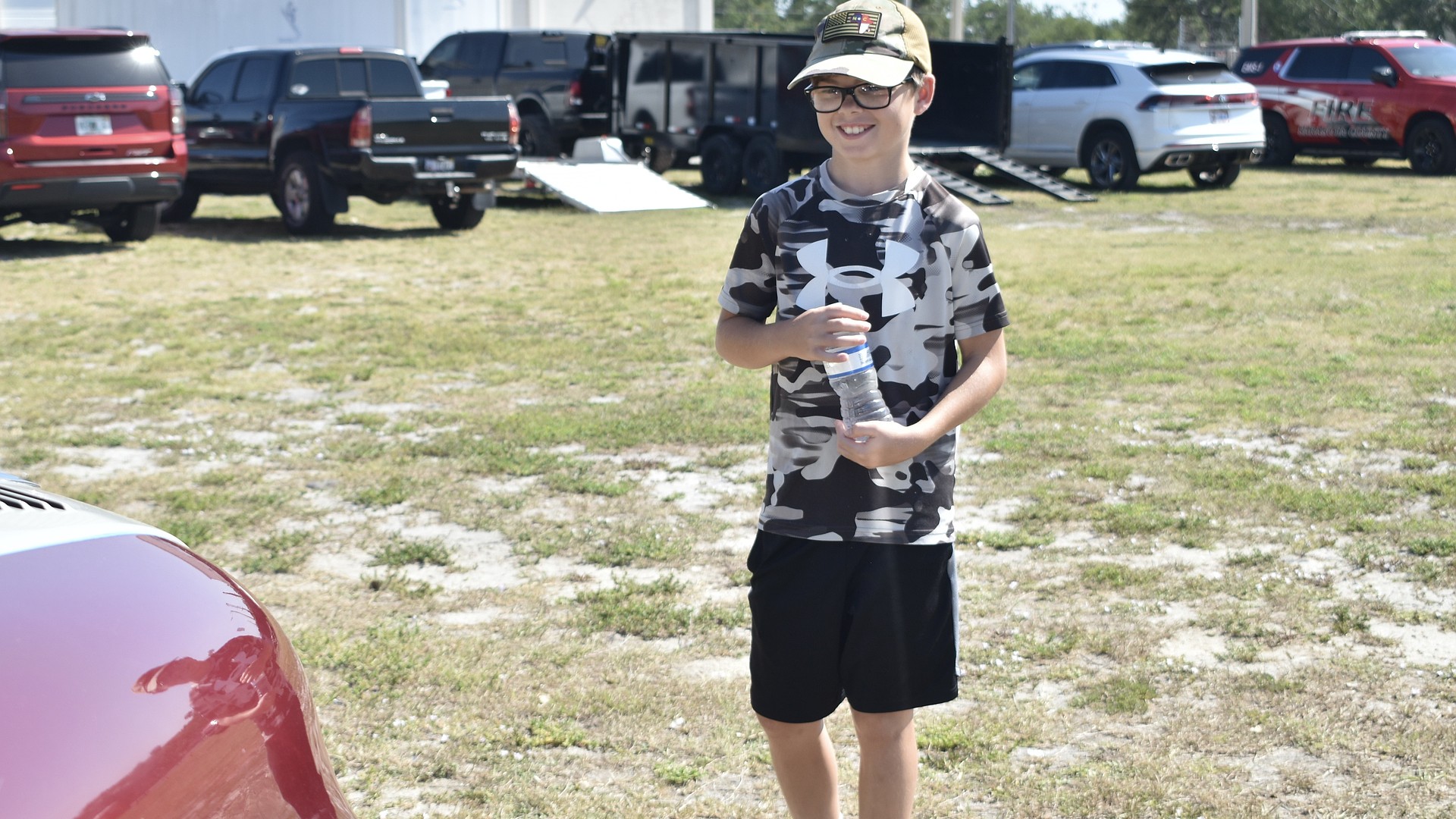 Car enthusiasts gather for Devereaux-Kaiser Collector Car Show | Your ...