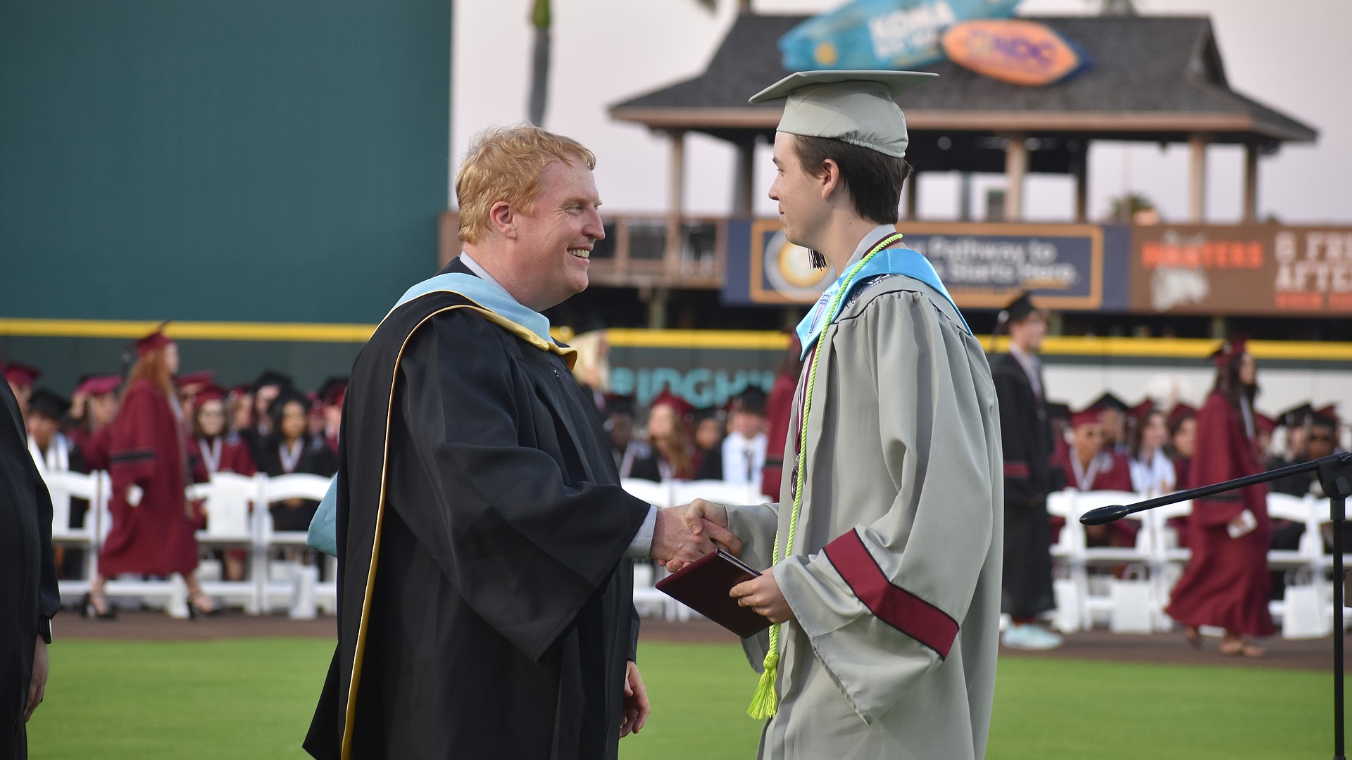 Commencement speaker punctuates Braden River High's graduation ceremony ...