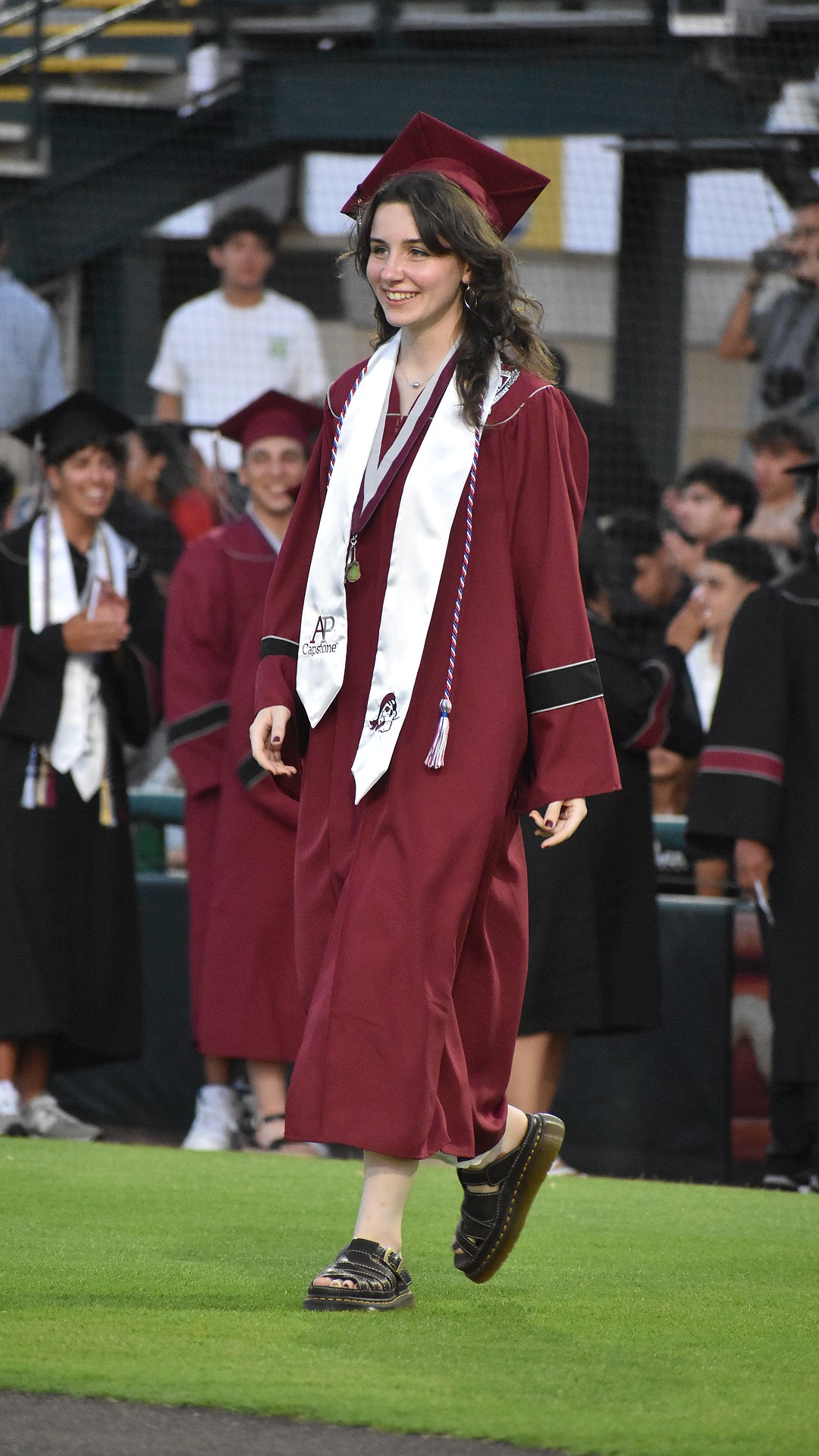 Commencement speaker punctuates Braden River High's graduation ceremony ...