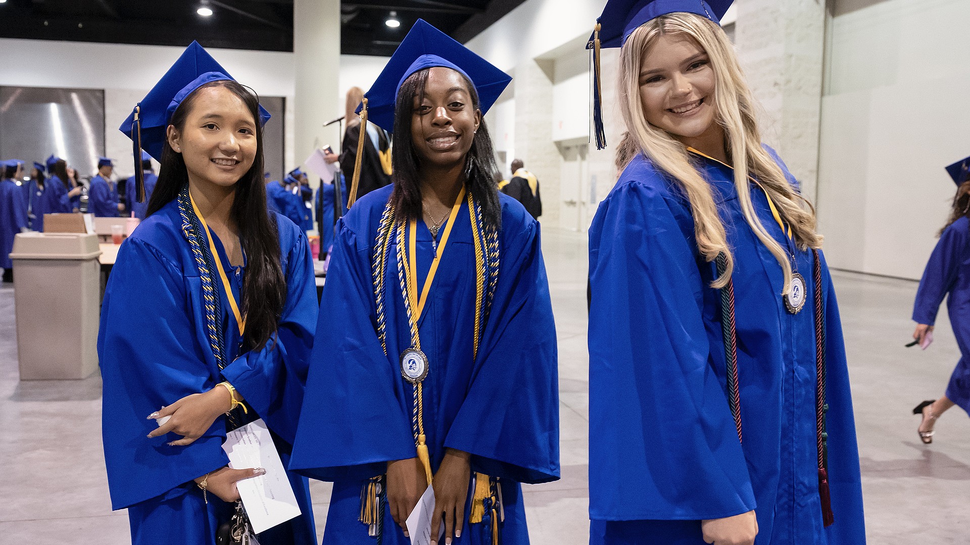 'Be the light': Mainland High School Class of 2025 celebrates ...