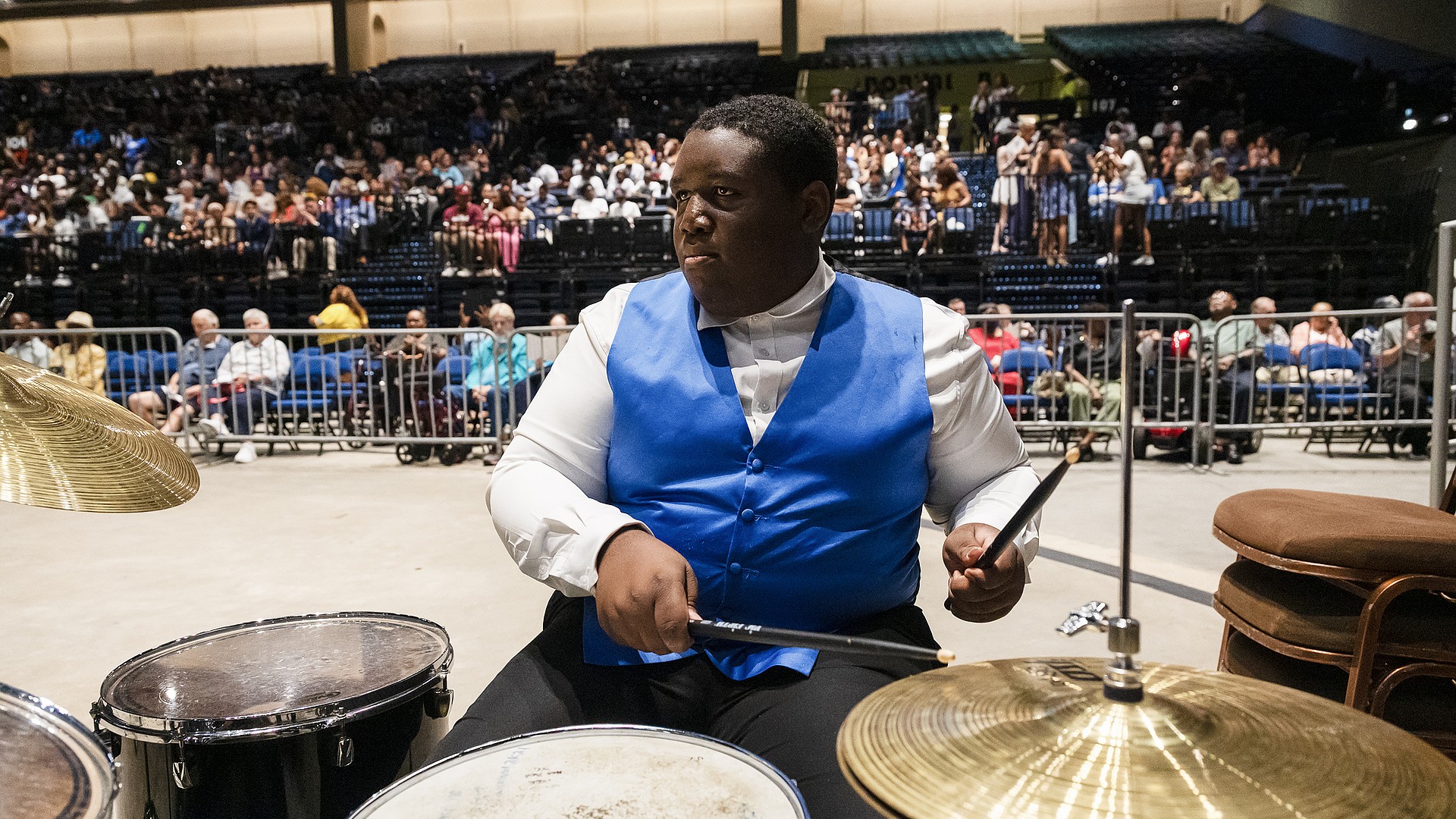 'Be the light': Mainland High School Class of 2025 celebrates ...