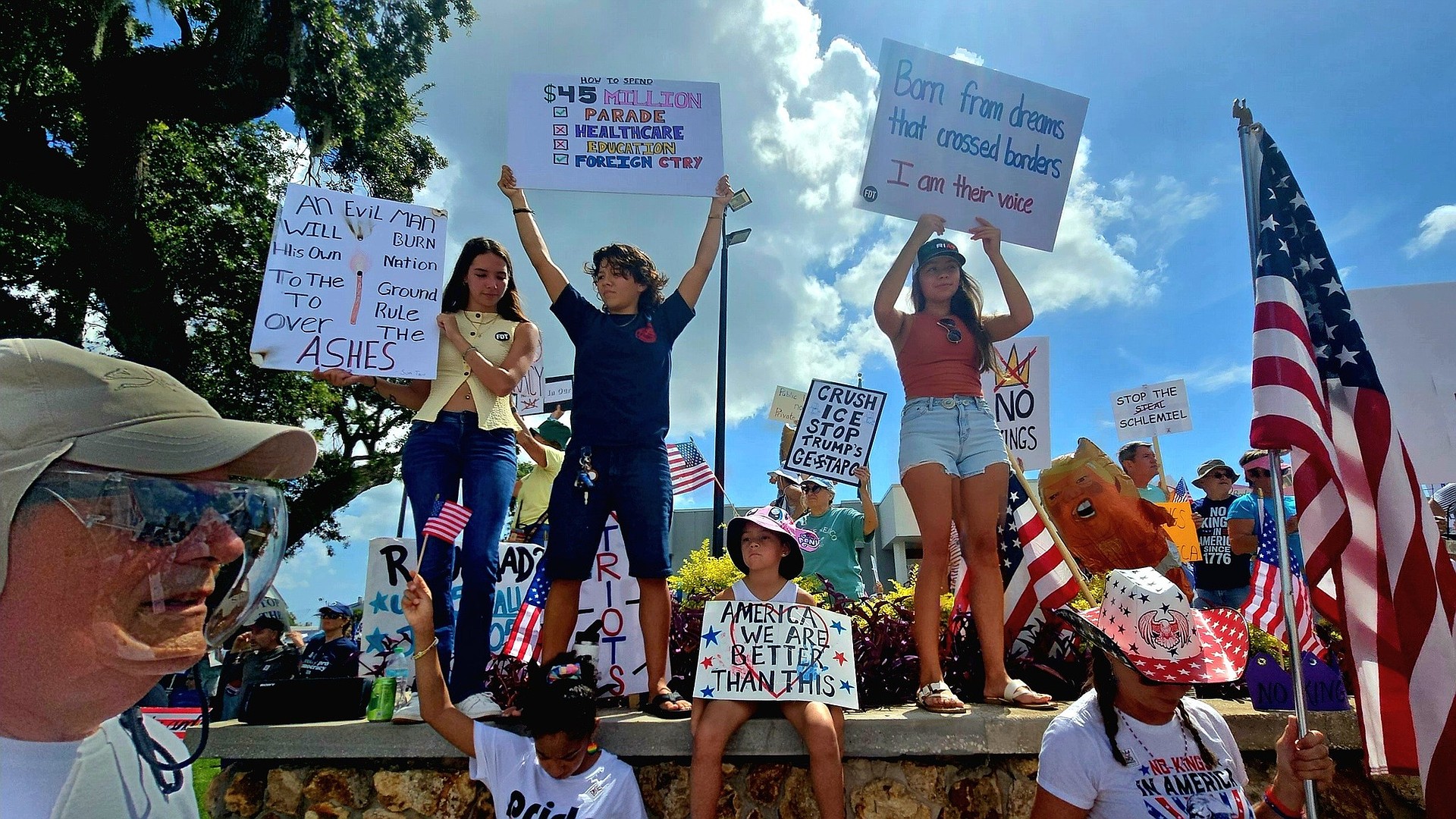PHOTOS: 'No Kings' protest in Daytona Beach draws thousands | Observer ...