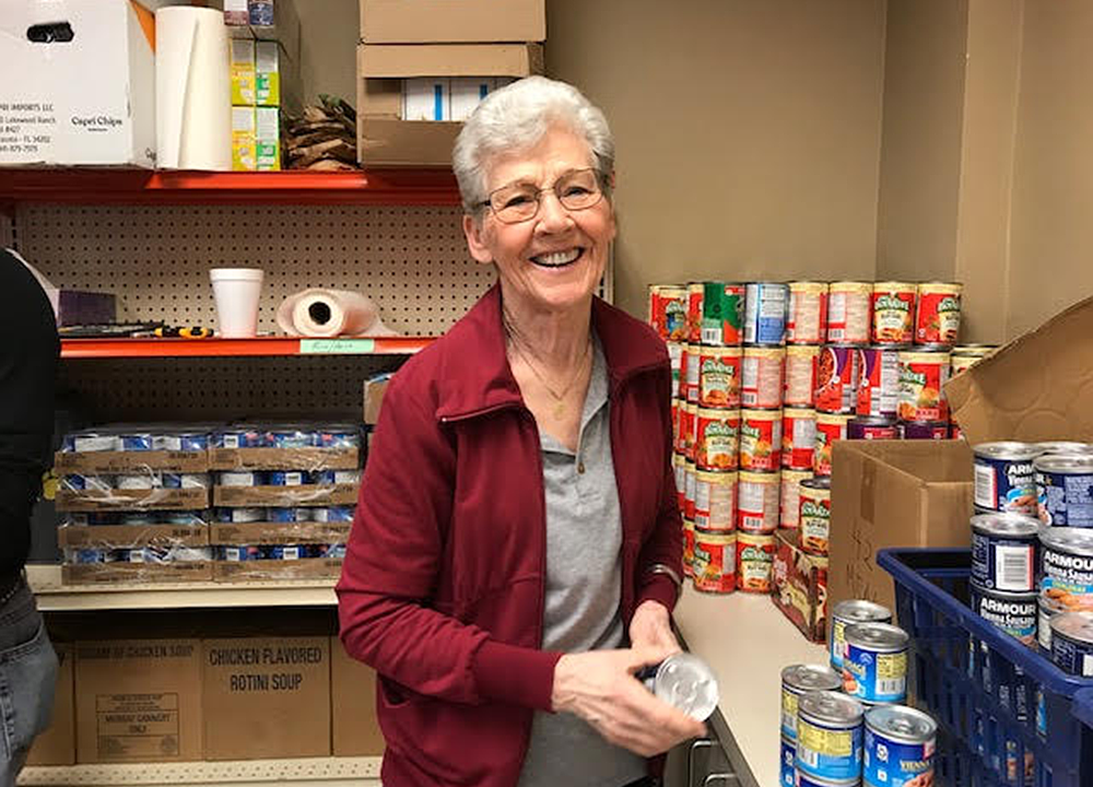 Lakewood Ranch Elks volunteers feed empty little tummies | Your Observer