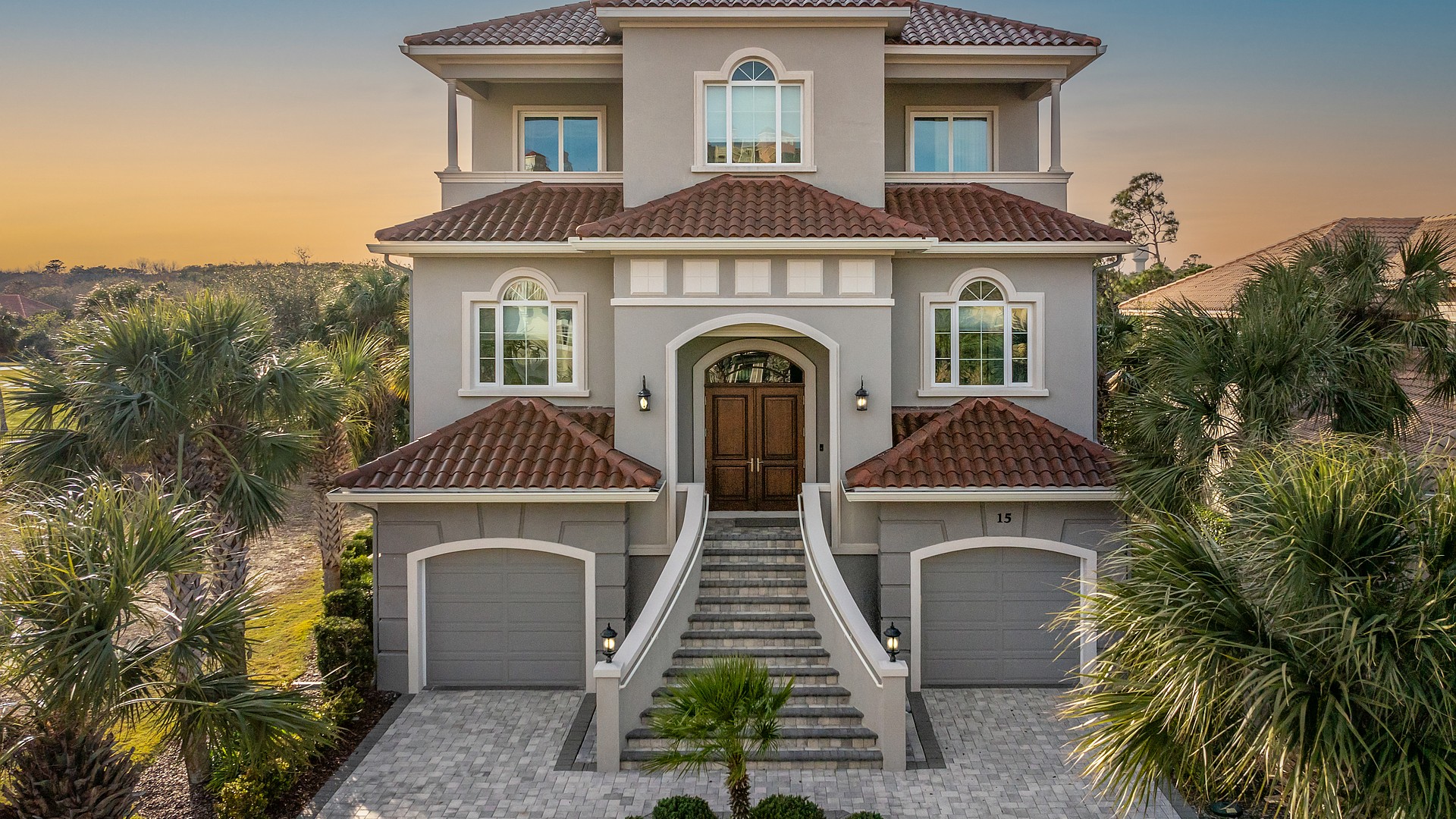 The Ritz Effect: Do record real estate sales transform a market ...