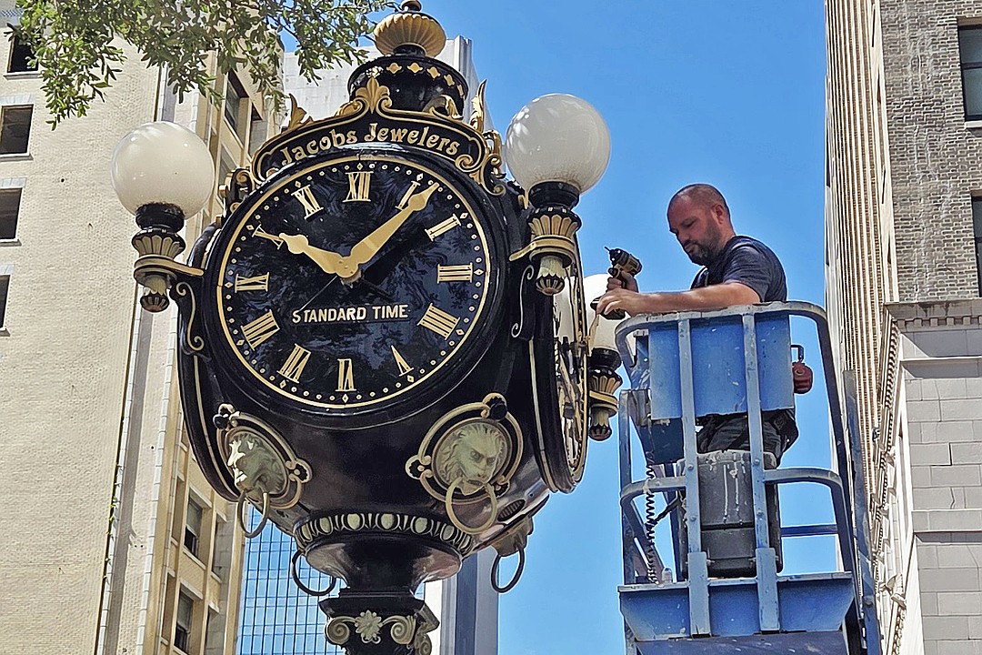 Historic clock at Adams and Laura streets repaired | Jax Daily Record