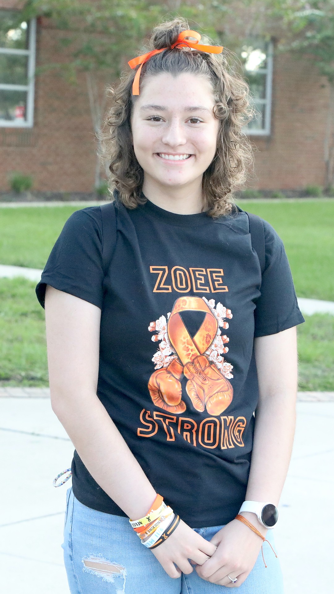 Heart of gold: Zoee Foster, an FPC student and leukemia patient, helps ...