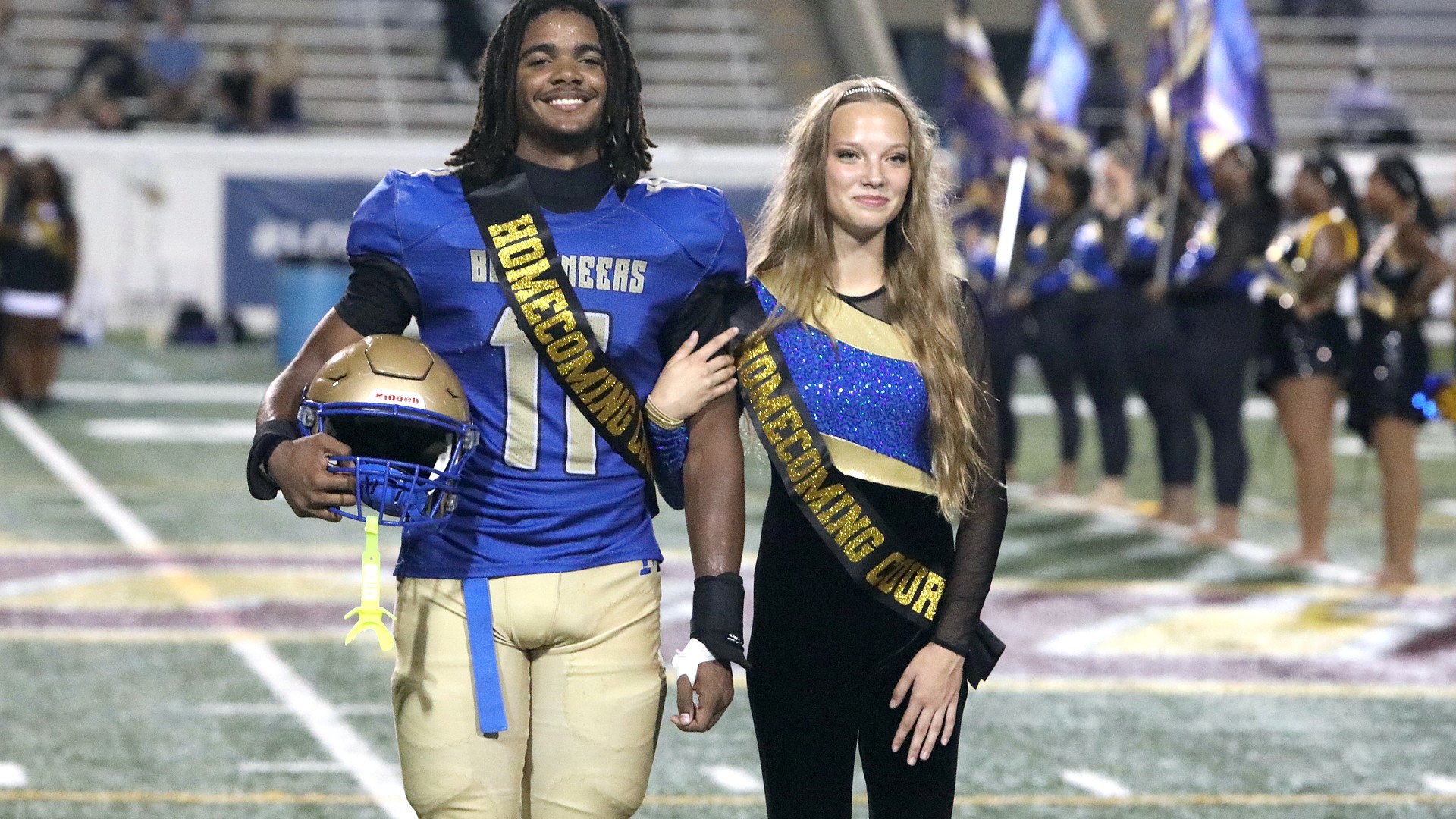Mainland High School Homecoming queen and king crowned | Observer Local ...