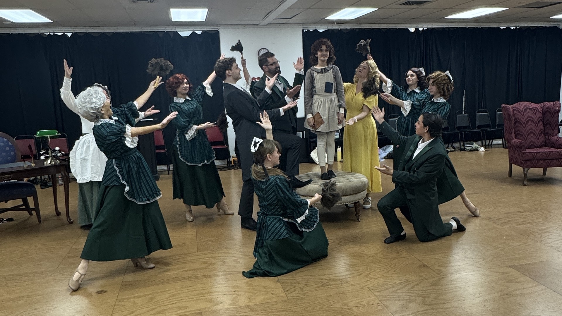 Halifax Repertory Theatre to present 'Annie' at Ormond Beach Performing ...