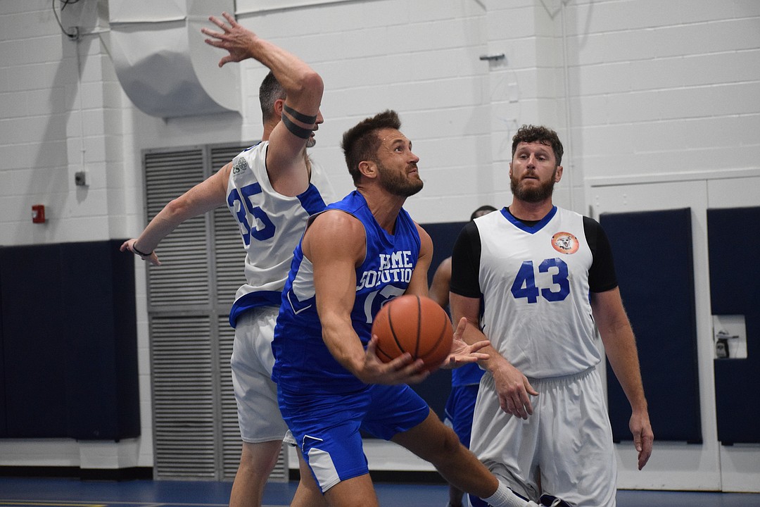 Wes Wilcox is back in basketball and breaking records in Bunker League ...