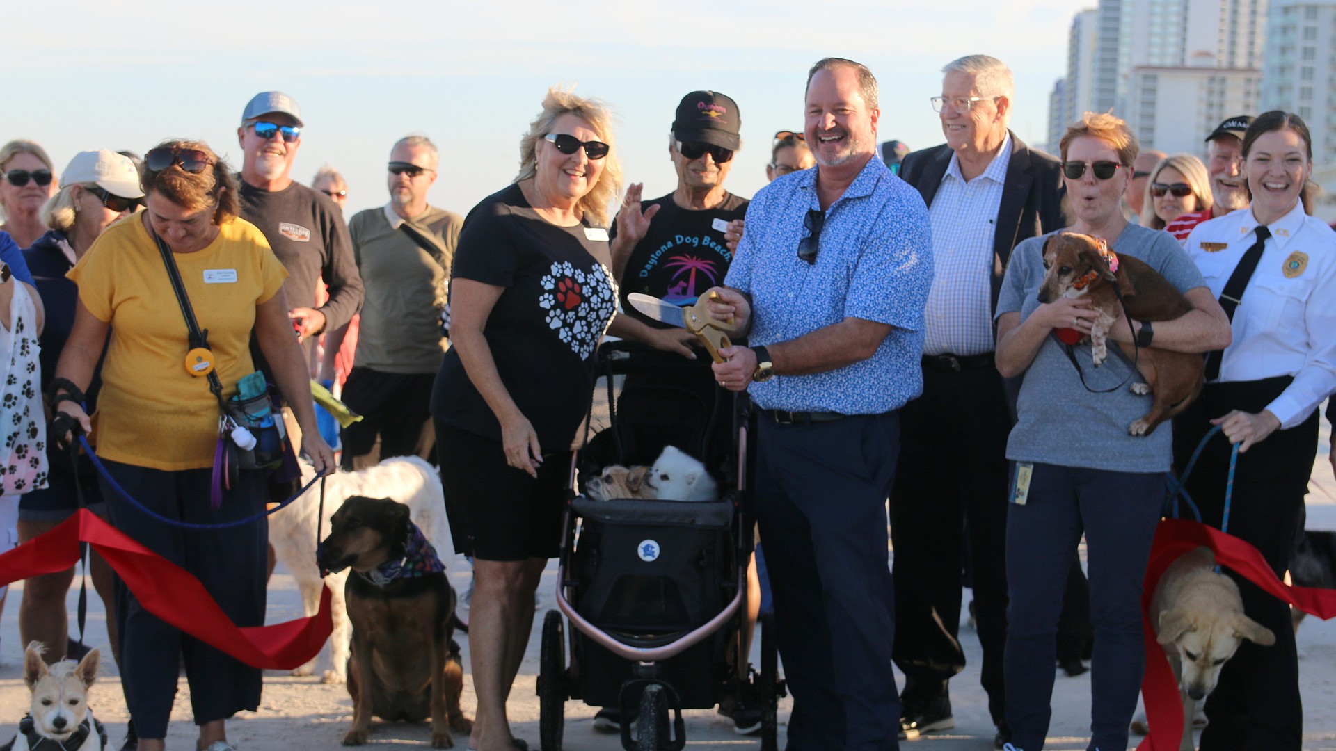 Beach bone-anza: Volusia County celebrates new dog beach in Daytona ...