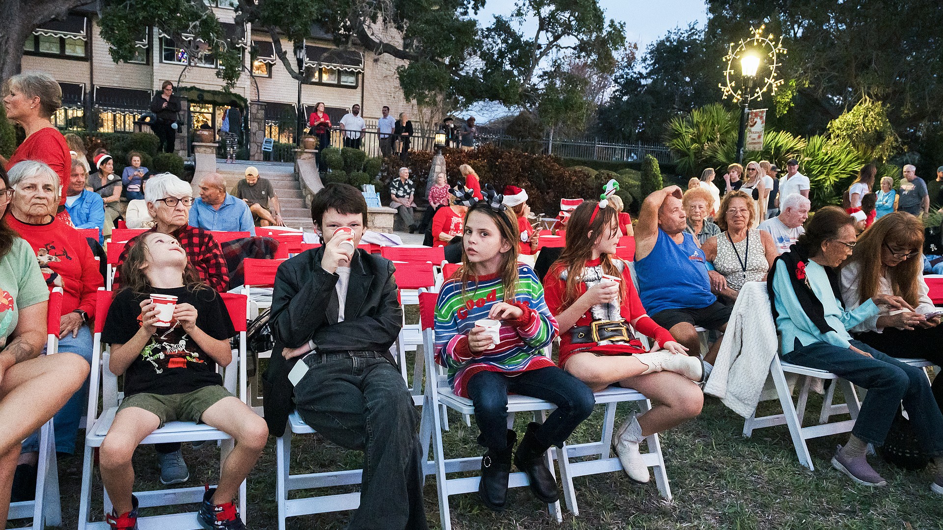 A Crystal Christmas: The Casements Guild holds 47th annual Christmas ...