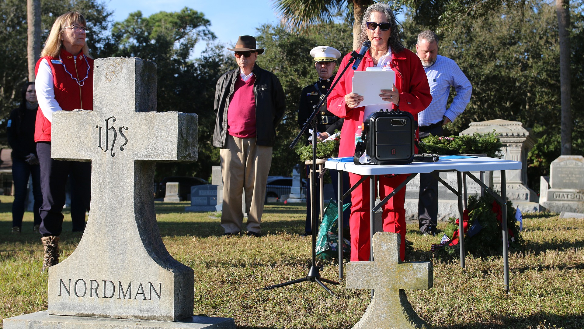 A mark of honor: Ormond Beach DAR chapter holds annual Wreaths Across ...