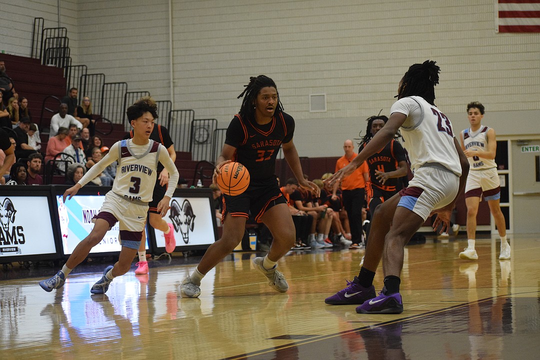 Life without Lackaff: Sarasota boys basketball digs deep in star's ...