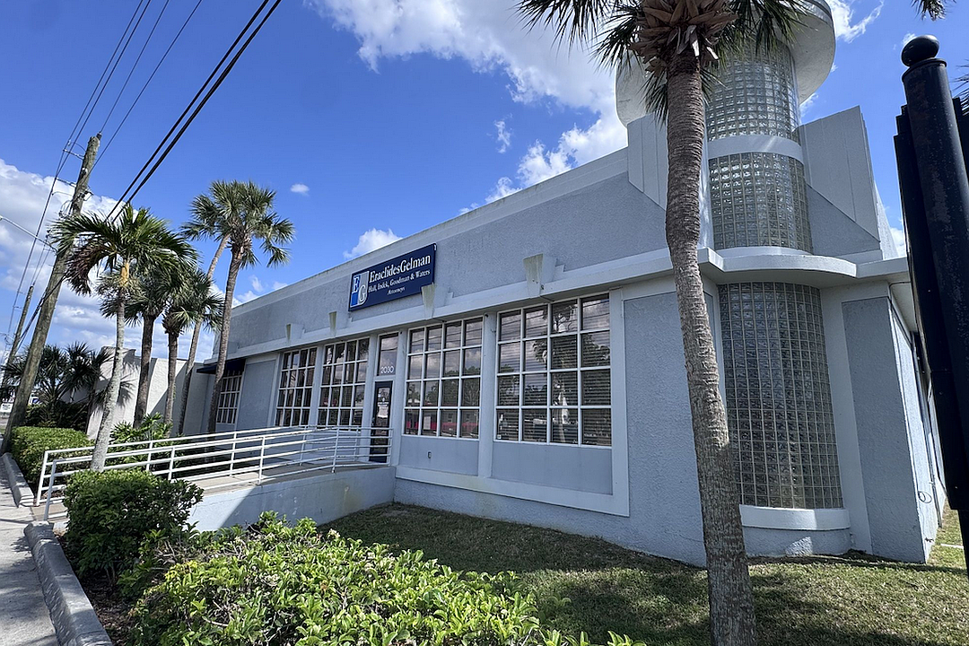 Bee Ridge office building, adjacent parcel sell for $3.6M | Business ...