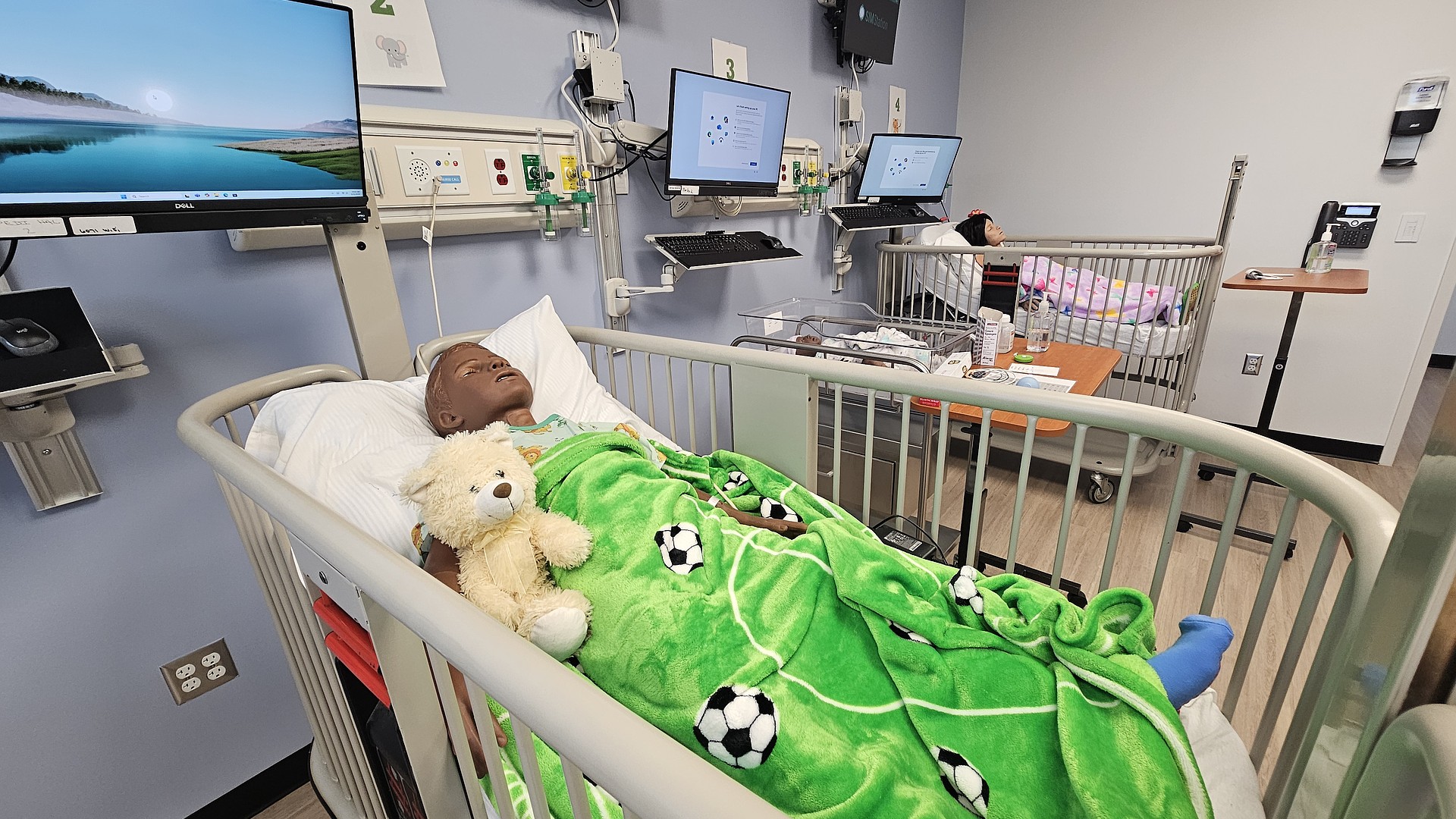 Daytona State College unveils new honors college, nursing program ...
